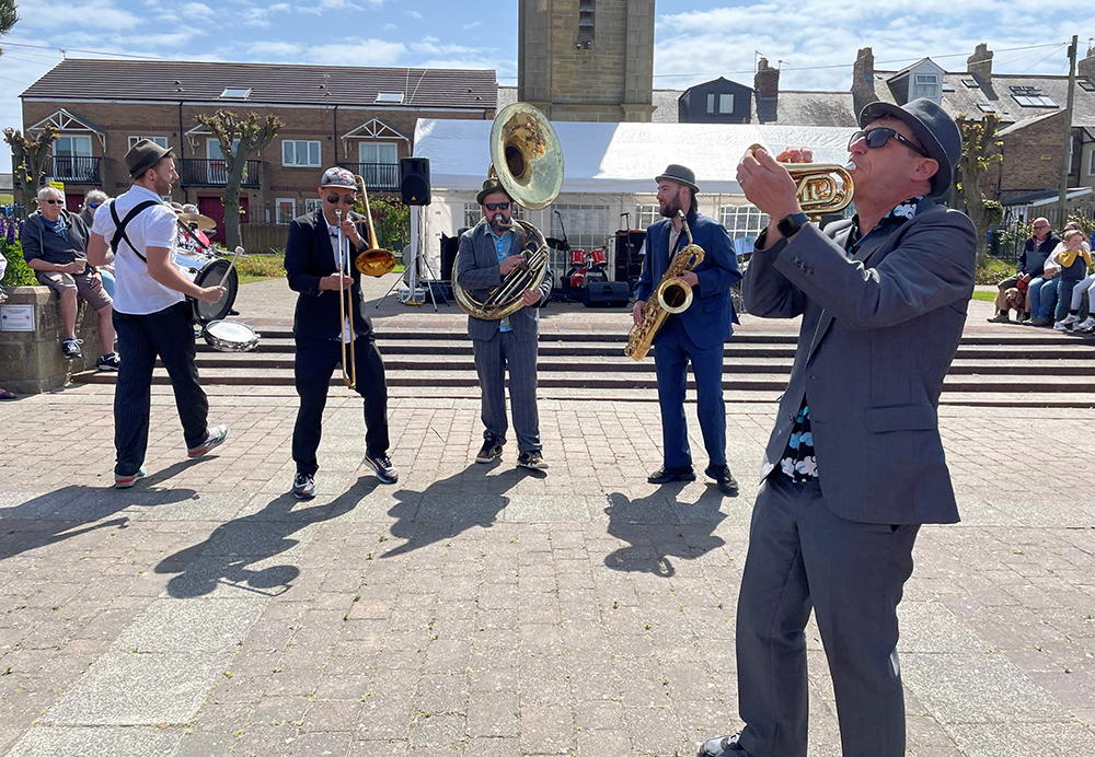 Crowds flock to 'best ever' Puffin Festival - The Ambler